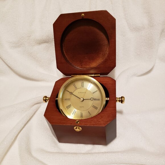 Linden | Office | Vintage Linden Nautical Clock In Display Case | Poshmark